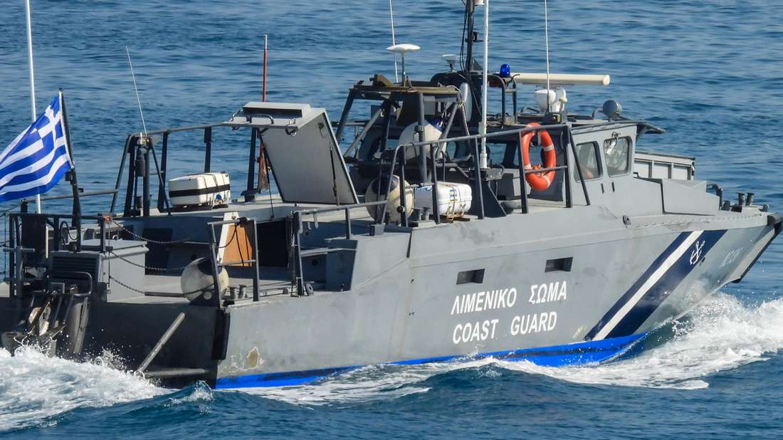 FNews «Ελληνικό λιμενικό άνοιξε πυρ κατά εμπορικού πλοίου και έφυγε ...